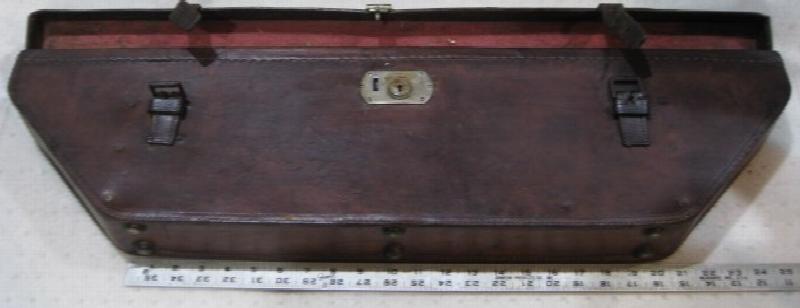 VINTAGE BRITISH RARE SHAPED LEATHER LAYERED SHOTGUN MOTOR CASE